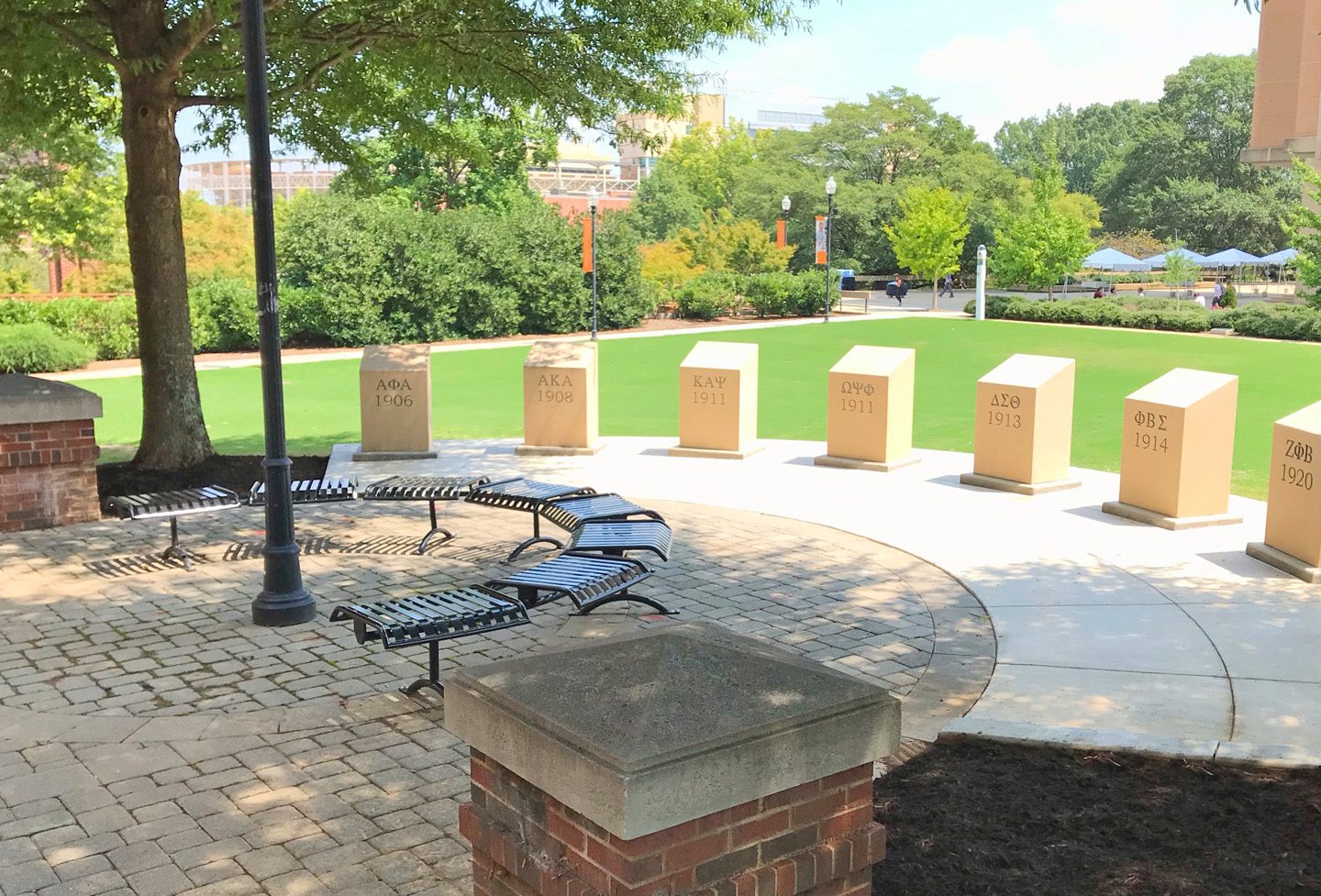 Curved Benches | Keystone Ridge Designs
